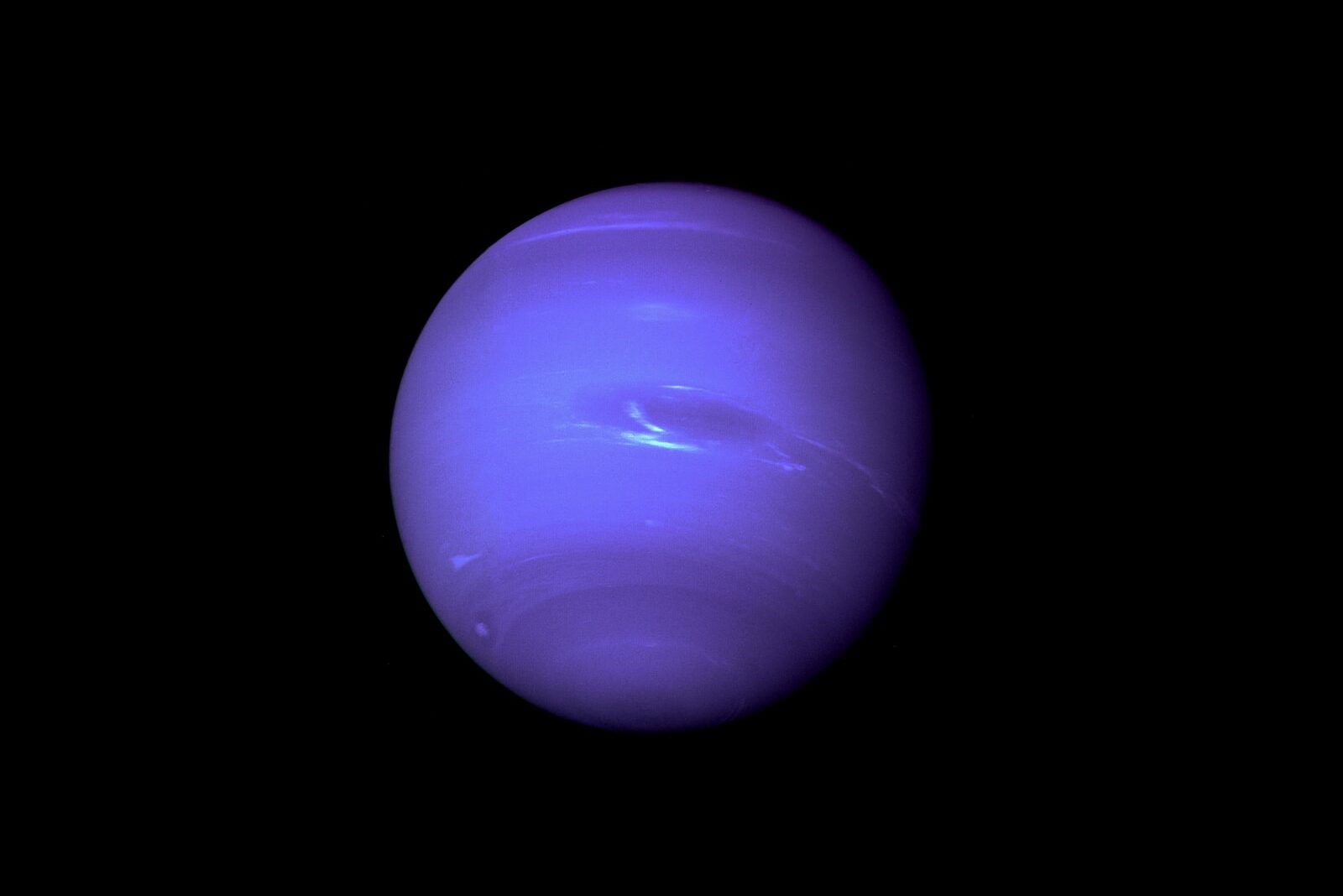 Planeta Neptun se ochlazuje a vědci neví proč